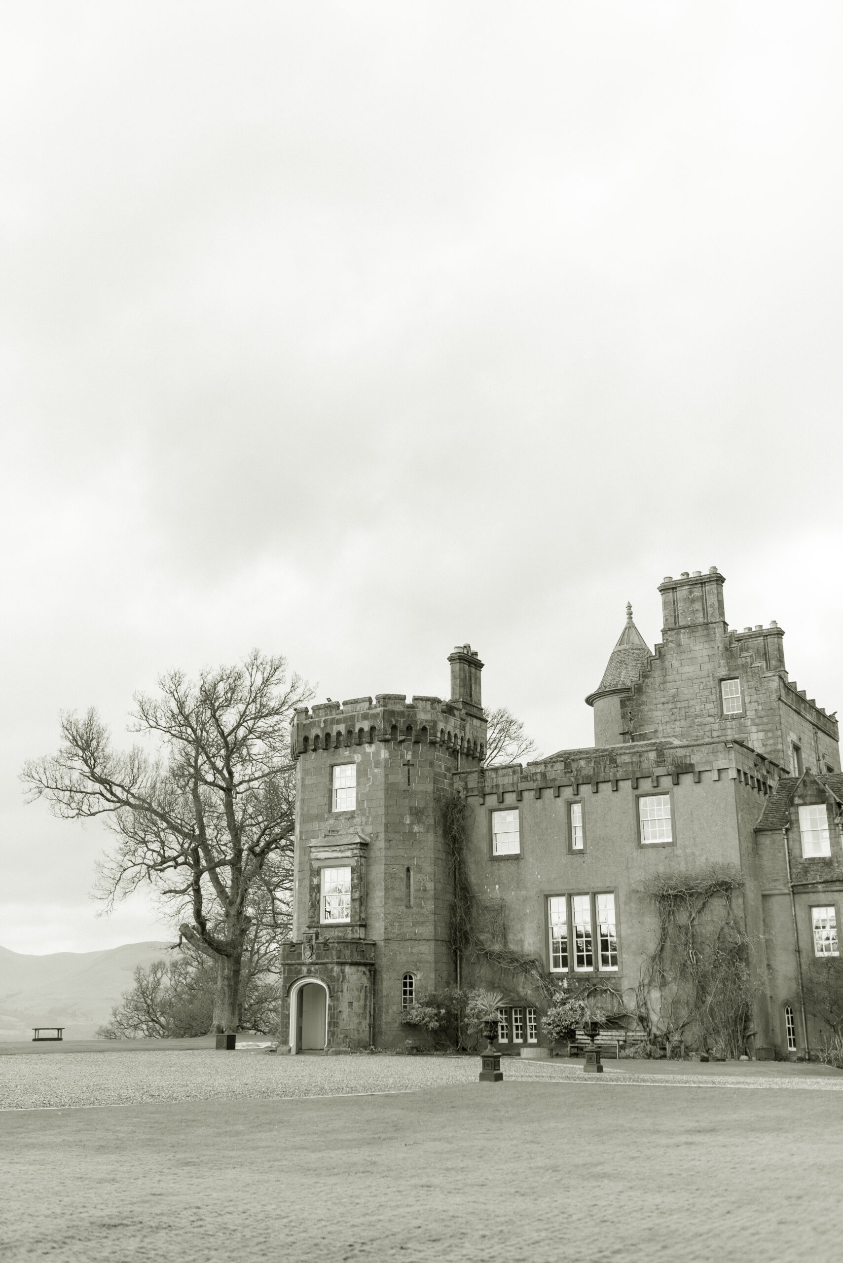 Boturich Castle Wedding Venue on Loch Lomond: A Luxury Castle Wedding ...